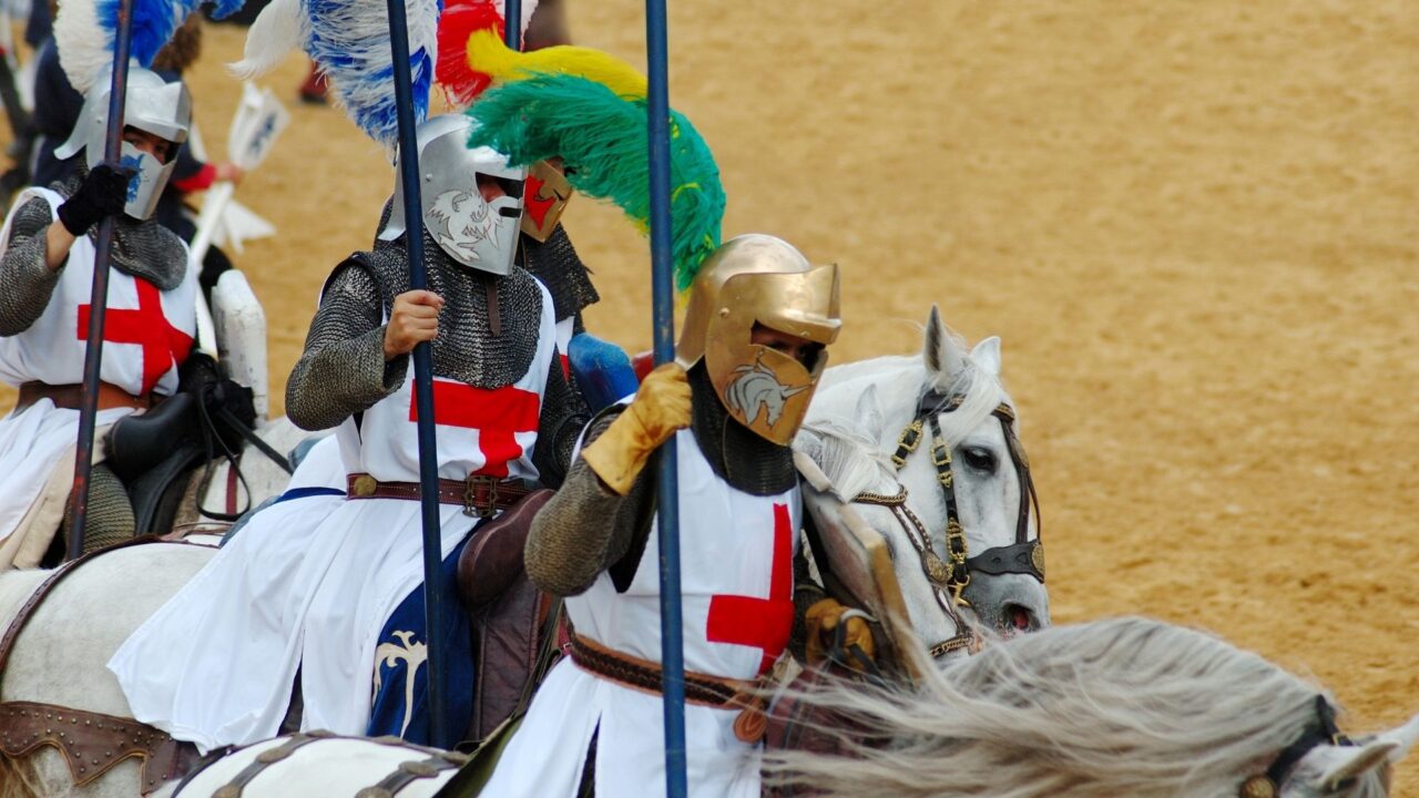 A Short Introduction to the Crusades - English Plus Podcast
