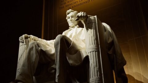 Fantastic Guest | President Abraham Lincoln - English Plus Podcast