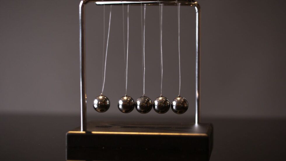 20 Scientific Discoveries That Changed the World - English Plus Podcast